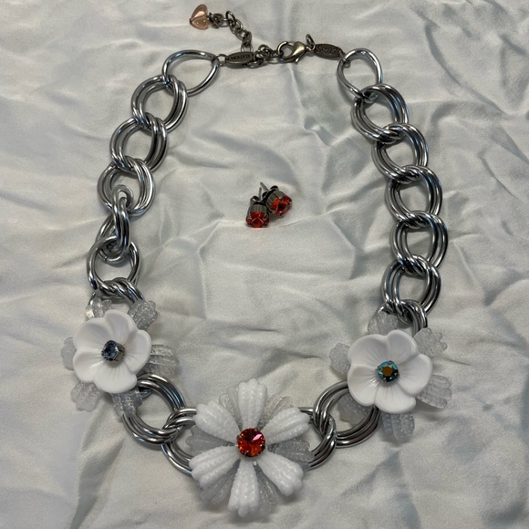 Sabika | Jewelry | Sabika Edition Grand Parlors Flower Necklace And ...